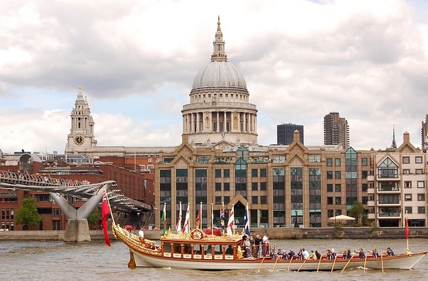 52 Most Famous Landmarks In The World To Visit In 2023
