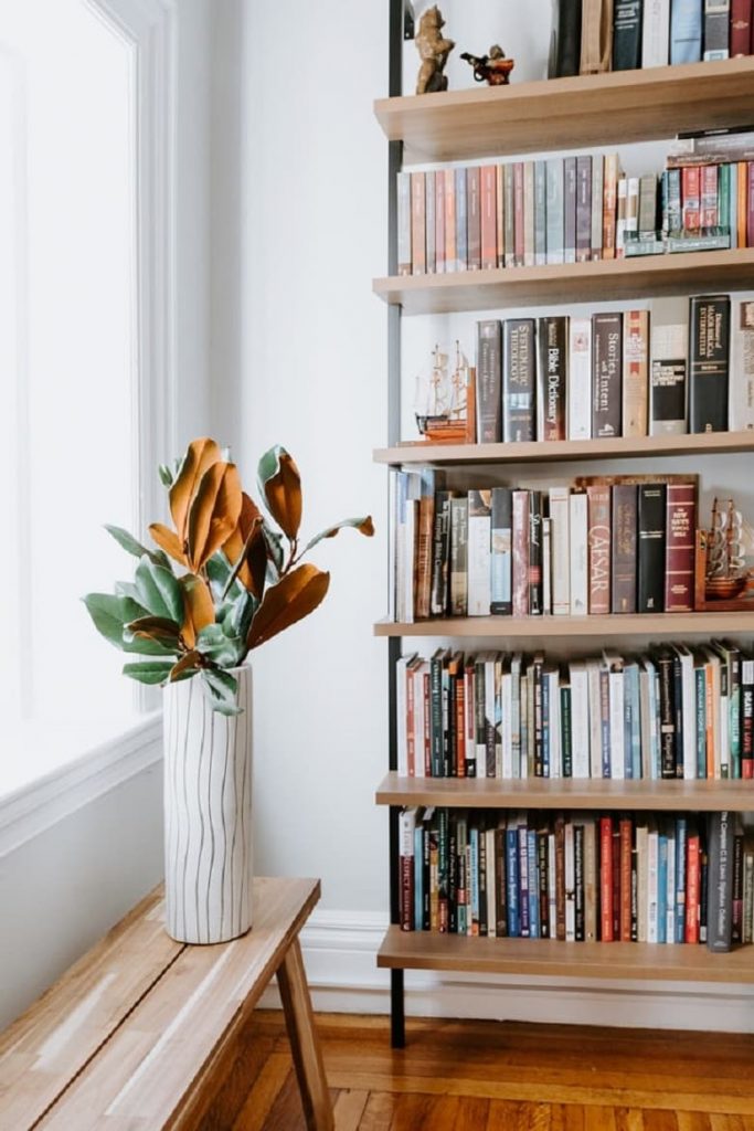 How To Setup The Ideal Book Reading Space At Home?
