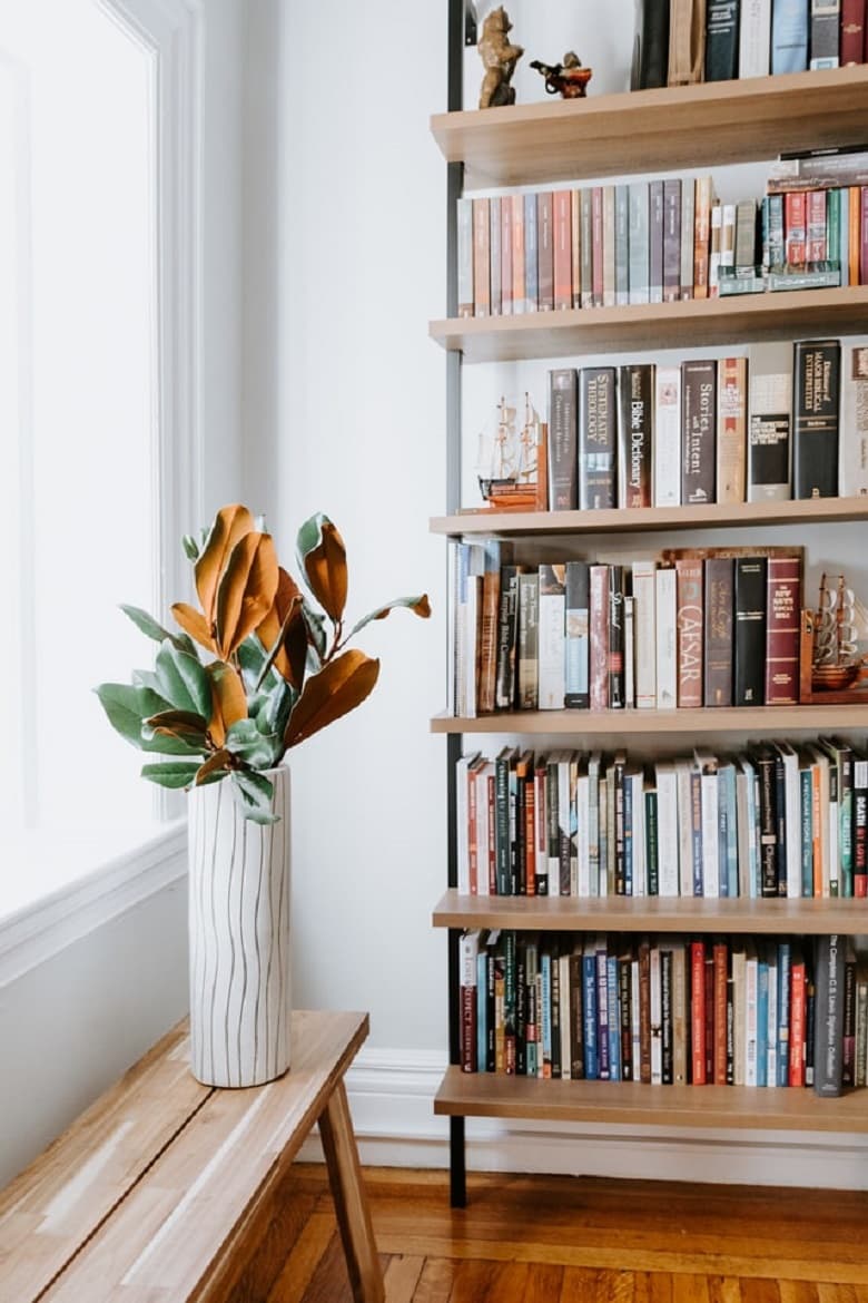 How To Setup The Ideal Book Reading Space At Home?